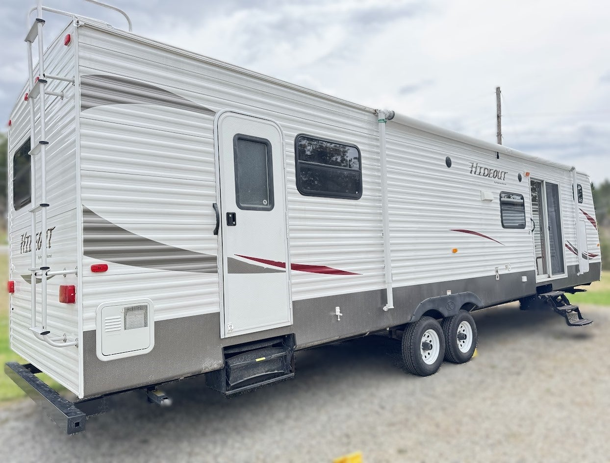 2012 Keystone Hideout 38BHDS | Happy Camping RV