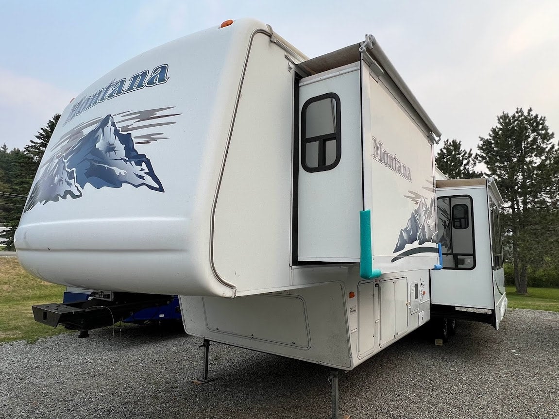 Shop All RV's, Travel Trailers & Truck Campers | Happy Camping RV